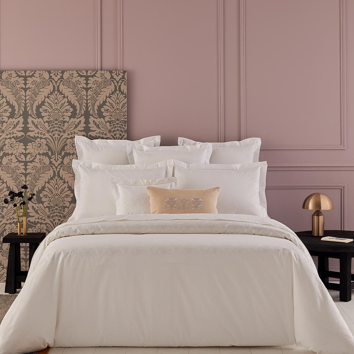 Muse by Yves Delorme – Everett Stunz